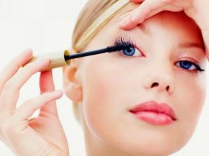 Φτιάξτε τη δική σας σπιτική μάσκαρα - Εναλλακτική Δράση