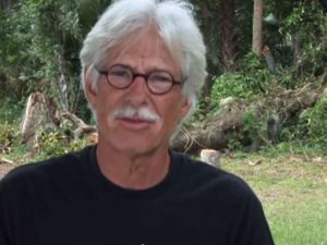 Τι κάνει ένας 70χρονος και είναι πιο υγιής, σωματικά και πνευματικά ...