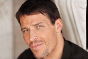 Anthony Robbins: «Τα βήματα του γίγαντα» - Το απόλυτο σχέδιο δράσης για ...